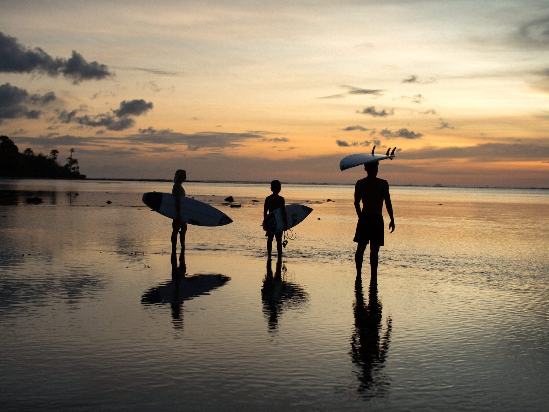 Rashguards: Everything You Need To Know – Quiksilver